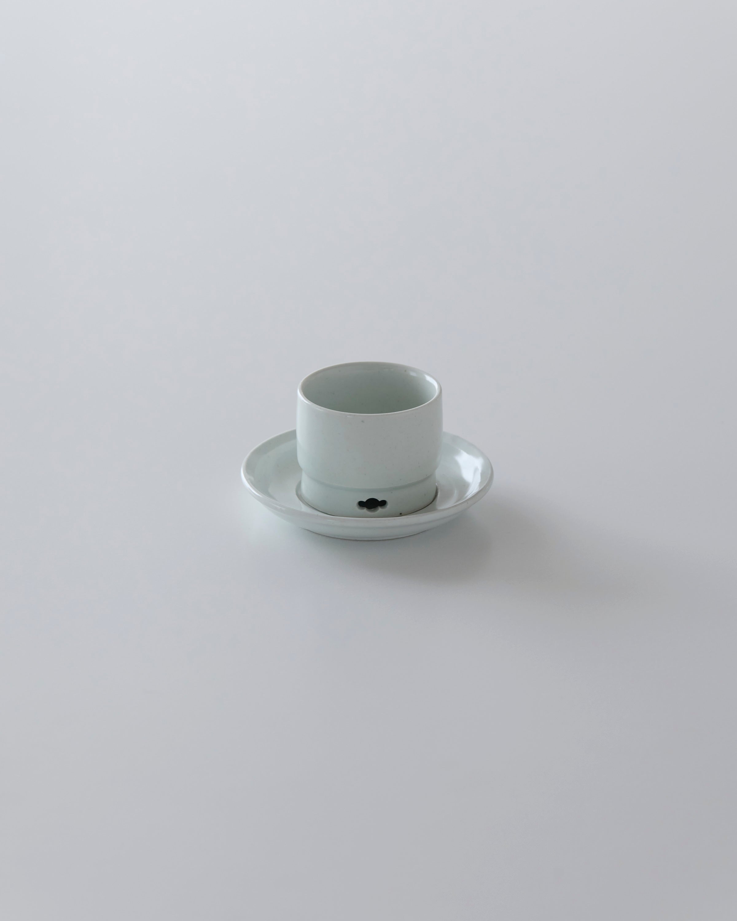 Cloud design teacup (with saucer) – MIN GALLERY